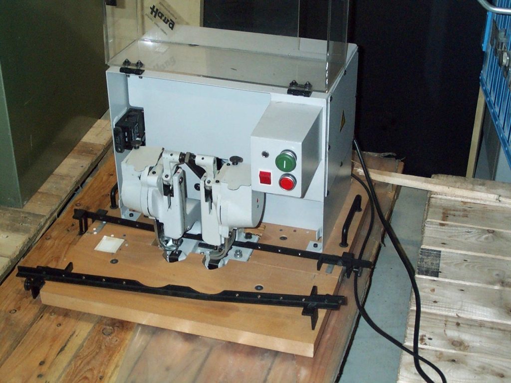 Hang 101-60 PicoStar electric double eyeleter with foot switch – 3p ...